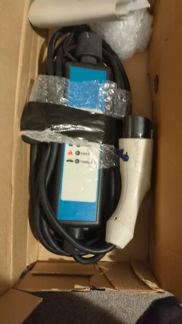 GENUINE YAZAKI MITSUBISHI Outlander PHEV EV mains plug Charging Cable ...