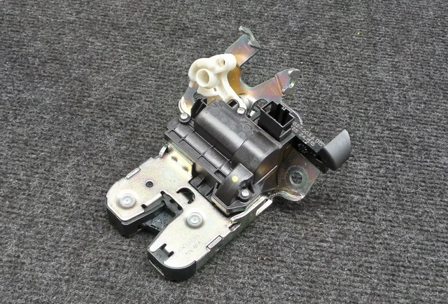 AUDI A4 8W B9 Soude Château Serrure Pliante Verrouillage Hayon ...