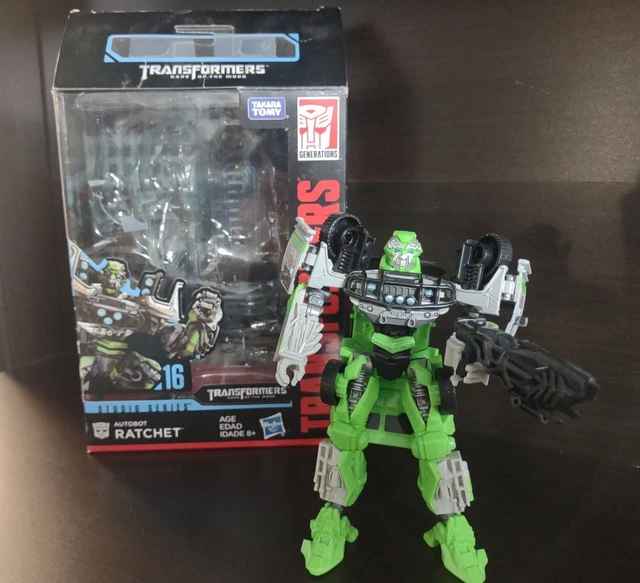 TRANSFORMERS STUDIO SERIES 16 Deluxe Autobot Ratchet Figure Dark of the ...