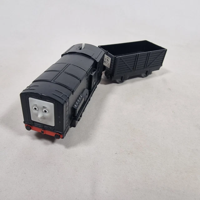 TOMY TRACKMASTER THOMAS The Tank Engine Train diesel con camion ...