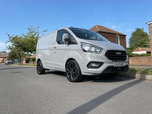 FORD TRANSIT CUSTOM 2023 Immaculate Condition With Lots Of Extras £ ...