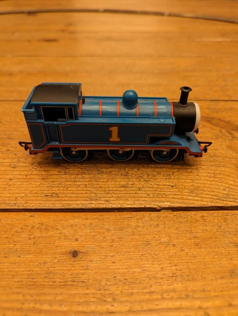 HORNBY THOMAS THE tank engine train set With Lots Of Extra Bits £16.00 ...