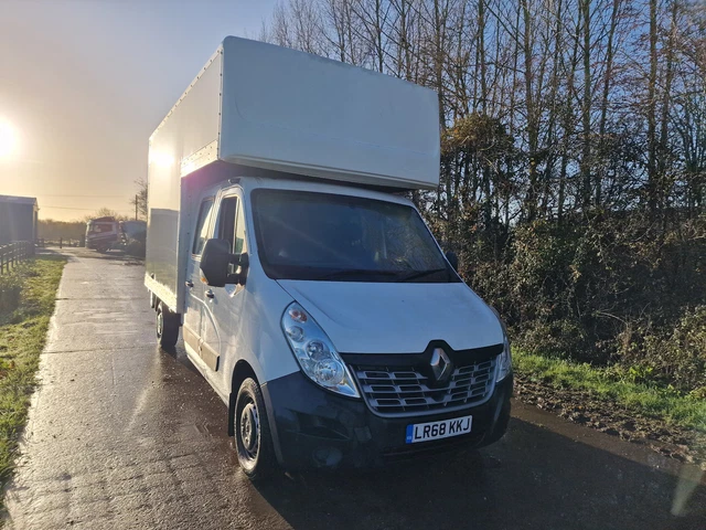 2018 RENAULT MASTER LL35 7 Seat Luton/Box Low 16k Mile Drives Perfect ...