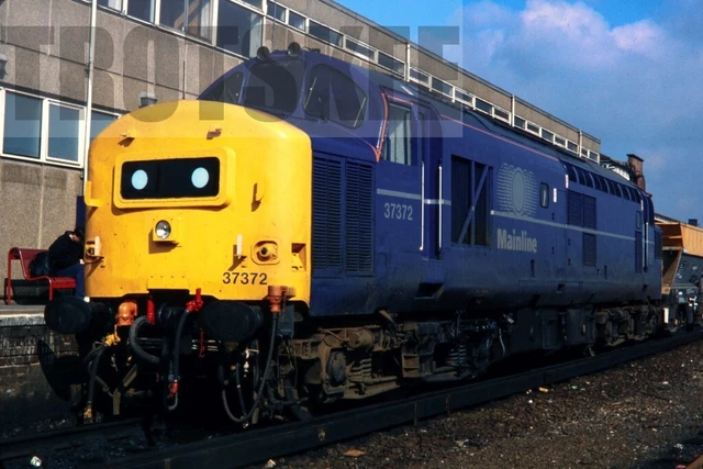 35MM SLIDE BR British Rail Diesel Loco Class 37 37372 1996 Eastleigh ...