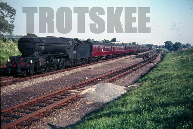 35MM SLIDE BR British Railways Steam Loco 60880 Class V2 Potters Bar ...