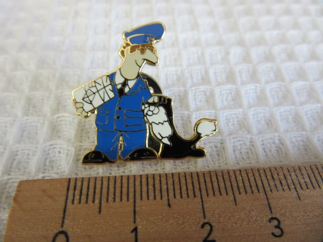 POSTMAN PAT & Jess the cat rare pin badge (# 77) £5.92 - PicClick UK
