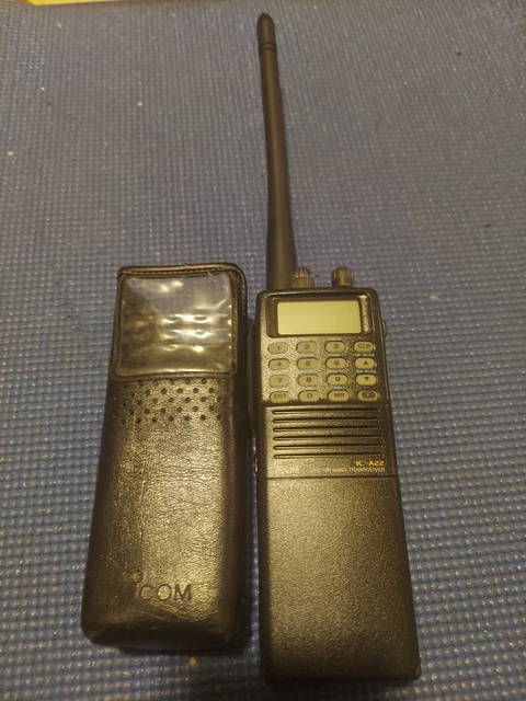 ICOM IC-A22 HANDHELD Pilot Flight Radio VHF Air Band Transceiver ...