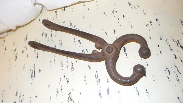 ANTIQUE CAST IRON BULL, COW LEADER, NOSE, Farm Tool £31.81 - PicClick UK