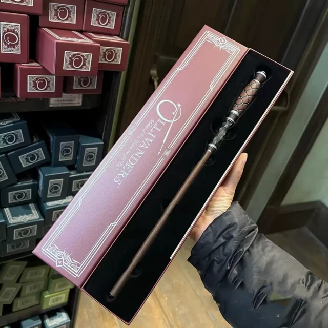 HARRY POTTER 2022 Interactive Wand Wand Yew Dragon Heartstring ...