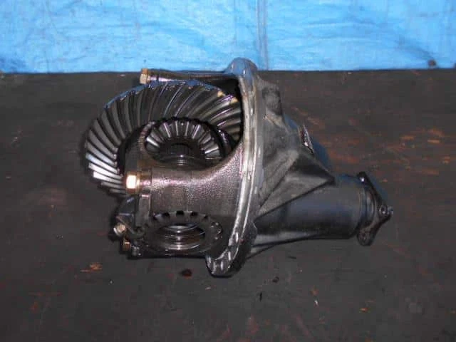 MITSUBISHI FUSO CANTER Guts Rear Rigid Differential Assembly ...