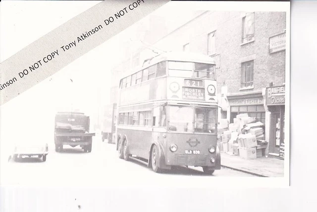 LONDON TRANSPORT - H1 Type Trolley Bus - No. 839 On Route 621 - Photo ...