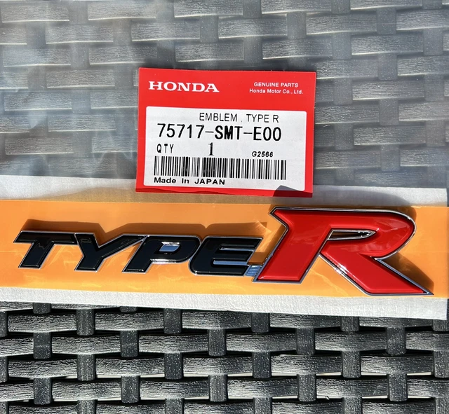 GENUINE HONDA CIVIC TYPE-R FN2 REAR 'TYPE-R' BADGE Chrome 2007-2011 £29 ...