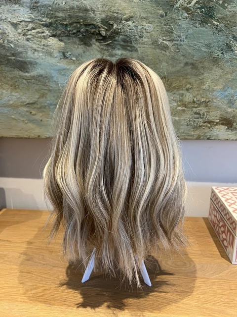 RAQUEL WELCH BLONDE Wavy Wig Simmer Elite Shaded Biscuit £195.00 ...