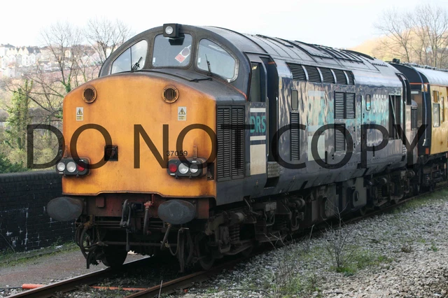 UK DIESEL TRAIN Railway Photograph Of Class 37 37059 Loco. Rm37-215 £1. ...