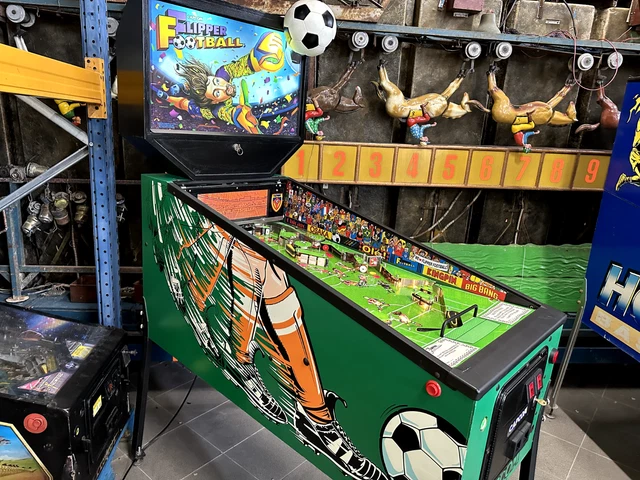 FLIPPER CAPCOM FOOTBALL 1996 Pinball Football BestLowPriceWorld Express ...