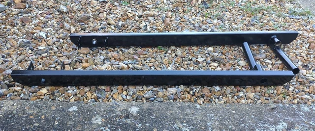 LAND ROVER DEFENDER 90 Rock Slider pair - VGC with two jacking point ...