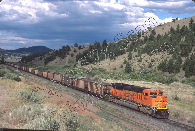 ORIGINAL SLIDE- BNSF SD70ACe 9126 & Train At Austin, MT. 7/13 Storn Clouds EUR 3,50 - PicClick DE
