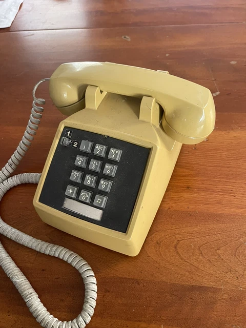 WESTERN ELECTRIC BELL SYSTEMS 2511F? YELLOW TELEPHONE 2500 w/ITT Shell ...