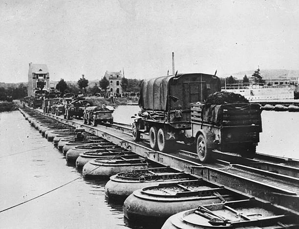 OLD PHOTO WWII 1939 Bridge Rebuilt By The American Army Passage Of A ...