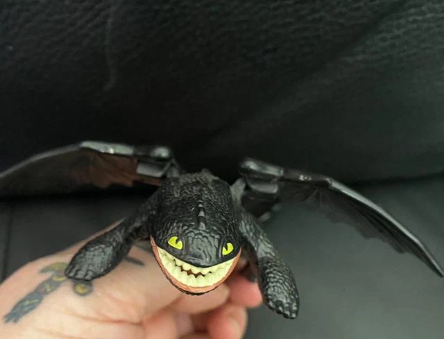 HOW TO TRAIN Your Dragon McDonalds Toy Toothless Night Fury 2010 6.5 ...