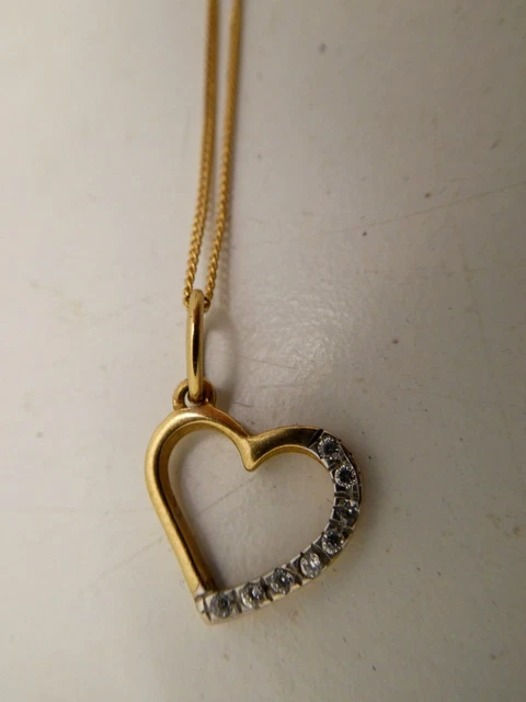 VINTAGE 9 CT 375 Yellow Gold Chain Necklace - 375 Gold Heart Pendant Cz ...