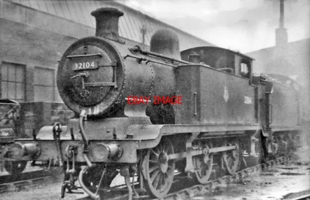 PHOTO SR Ex Lb&Scr E2 Class 0-6-0T 32104 1951 At Stewarts Lane Loco ...