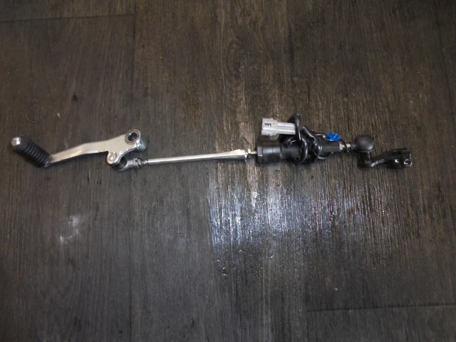 YAMAHA YZF R7 2022-2023 Shift Lever (Gear Change Pedal) 201588074 £202. ...