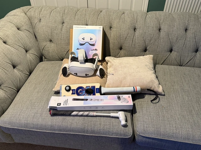 META QUEST 3S Virtual Reality Headset 128GB controllers, cricket bat ...
