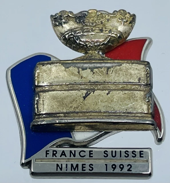 PIN'S PINS PIN Tennis Coupe Davis - France Suisse Nîmes 1992 - Arthus Bertrand EUR 4,99 ...