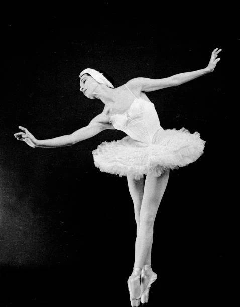 FAMOUS AMERICAN BALLET Dancer Ballerina Maria Tallchief 1950S 11 Old ...