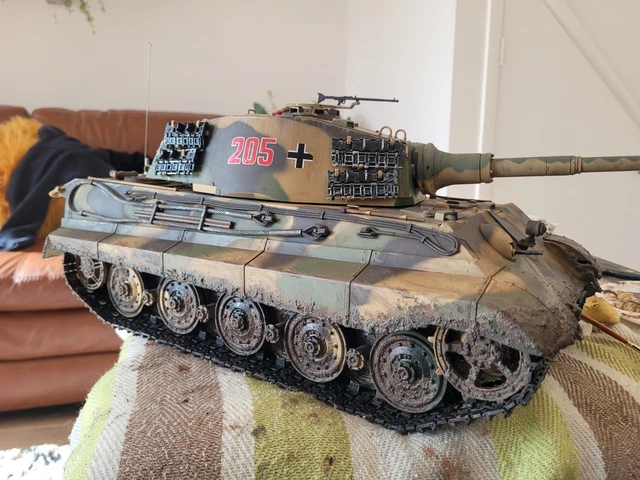 HENG LONG KING Tiger Henschel Turret 1/16 Rc Tank Recoil Smoke Sound 2.4G V7 IR £185.00 ...