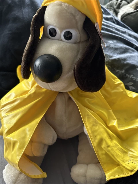 VINTAGE WALLACE AND Gromit Raincoat Gromit Back Pack Rare Collectable £ ...