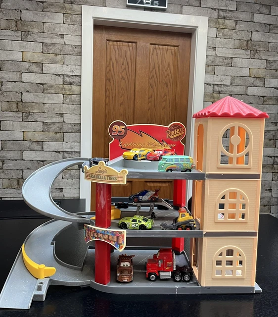 DISNEY PIXAR CARS Pit Crew Garage Mattel, Toy Playset, McQueen - 9 Cars ...