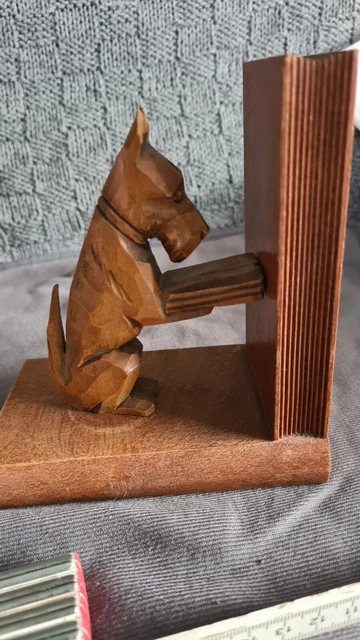 2 ALTE BUCHSTÜTZEN aus Holz Hunde Schnauzer Vintage sehr alt Lieblingstier gut EUR 39,99 ...