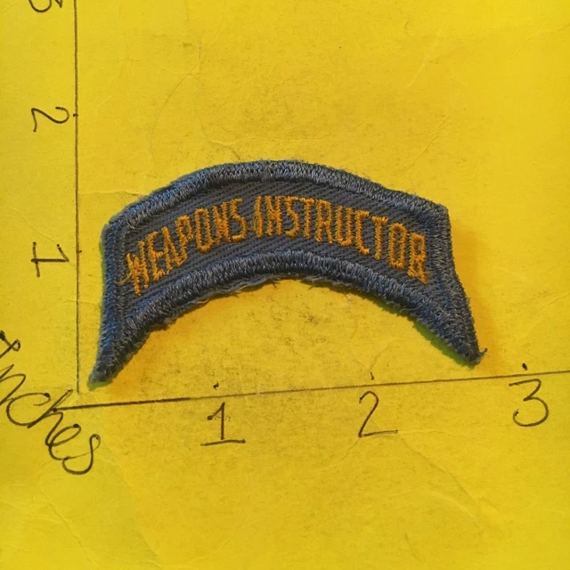 VINTAGE US ARMY WEAPONS INSTRUCTOR Rocker Arch Tab Patch 7/18/23 color ...