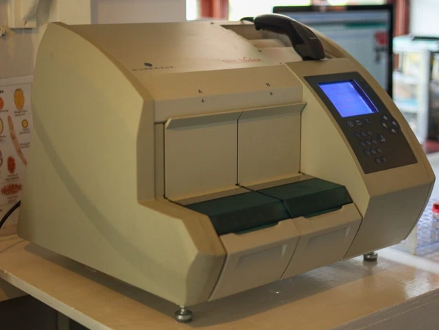 BIOMERIEUX MINI VIDAS Immunoassay Analyzer Canine Progesterone And More ...