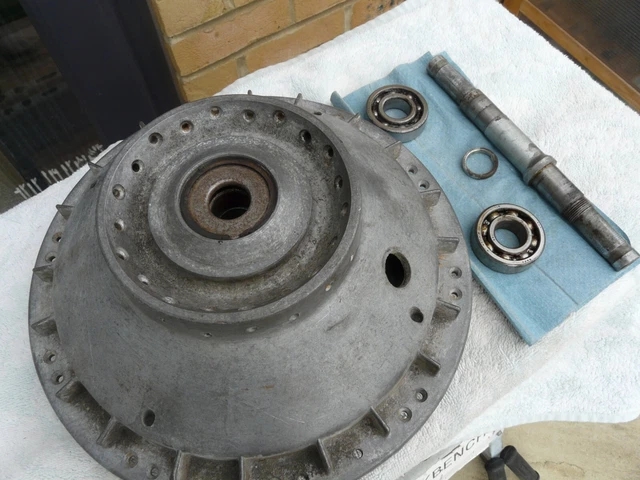 BSA A65 THUNDERBOLT front wheel hub £70.00 - PicClick UK