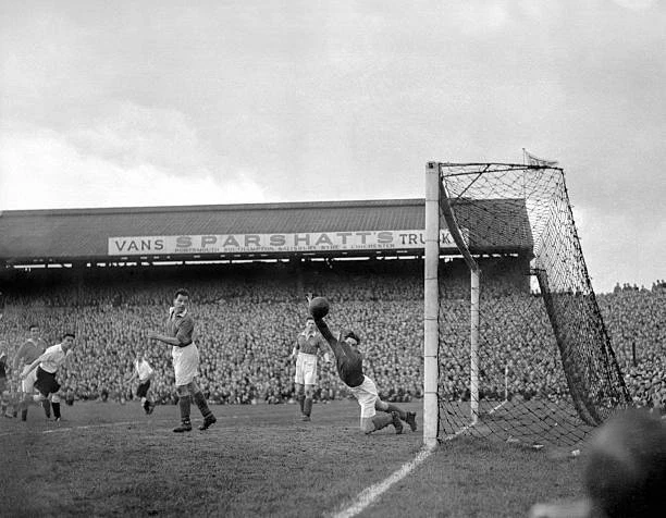 FOOTBALL DERBY COUNTY forward Jack Stamps scores Old Historic Photo $9. ...