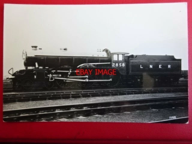 PHOTO LNER Class B17 Loco No 2839 Norwich City Br 61639 EUR 4,14 ...