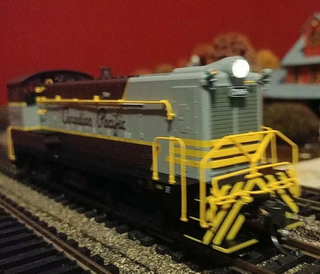 BRAND NEW BOWSER Baldwin DS4-4-1000 HO Scale DCC Ready Canadian Pacific Switcher $150.00 ...