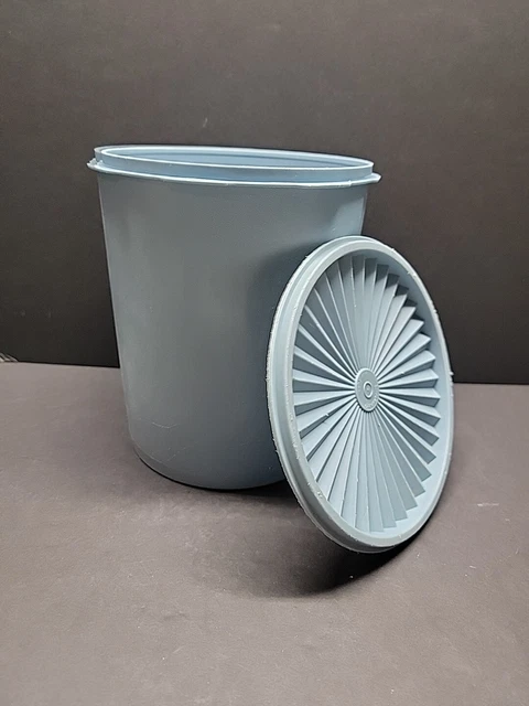 VINTAGE TUPPERWARE CANISTER Set With Lids 4 Piece Country Blue Nesting ...