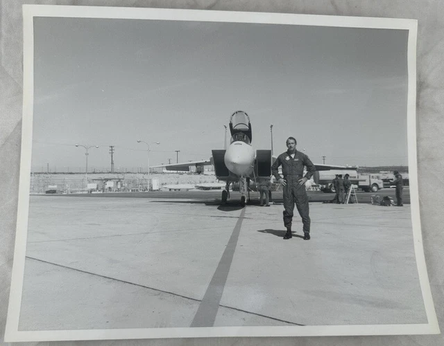 VINTAGE GLOSSY PHOTO Edwards AFB California USAF AFTC #24 Test Pilot ...