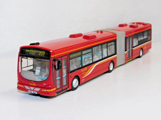 OOC WRIGHT ECLIPSE Fusion Bendy Bus First London Route 207 1/76 Om41304 ...