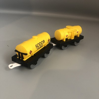 THOMAS THE TANK engine and friends sodor oil trucks £10.00 - PicClick UK