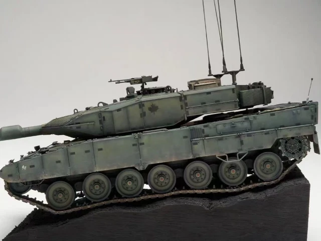 1/35 CANADIAN ARMY Leopard 2A4M Main Battle Tank Painted £753.36 ...