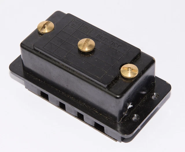 FUSE BOX TYPE C 5C/758 4 Way New Old Stock Bakelite RAF Vintage ...