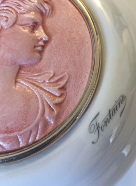 VINTAGE CAPODIMONTE SMALL Vase Made In Italy Medallion Porcelain ...