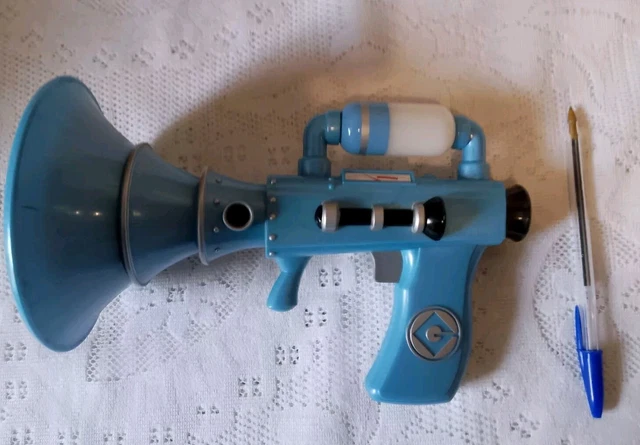 DESPICABLE ME - Minions Fart Gun Blaster Megaphone Thinkway Toys LIGHTS ...