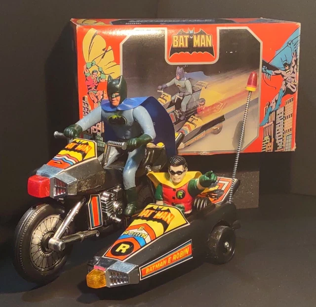 BATMAN & ROBIN Batcycle Battery OP Bump N' Go Tested Works W Box ...
