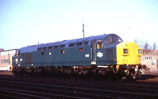 ORIGINAL COLOUR SLIDE of ex works D332 BR class 40 diesel loco £4.99 ...